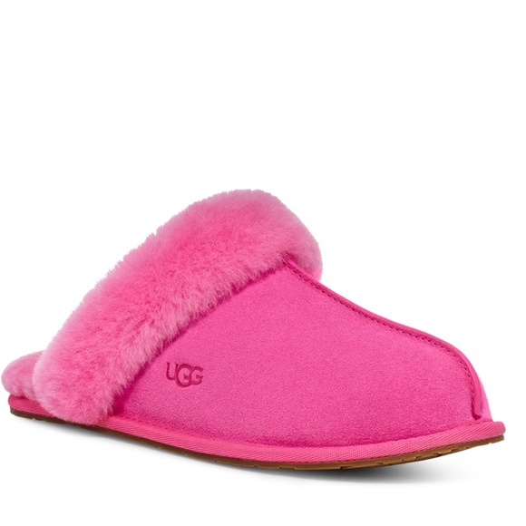 UGG | Shoes | Ugg Scuffette Ii Scuff Slipper In Carnation Pink | Poshmark
